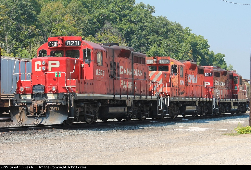 A trio of Geeps wait for their call to work on Kinnear Yard